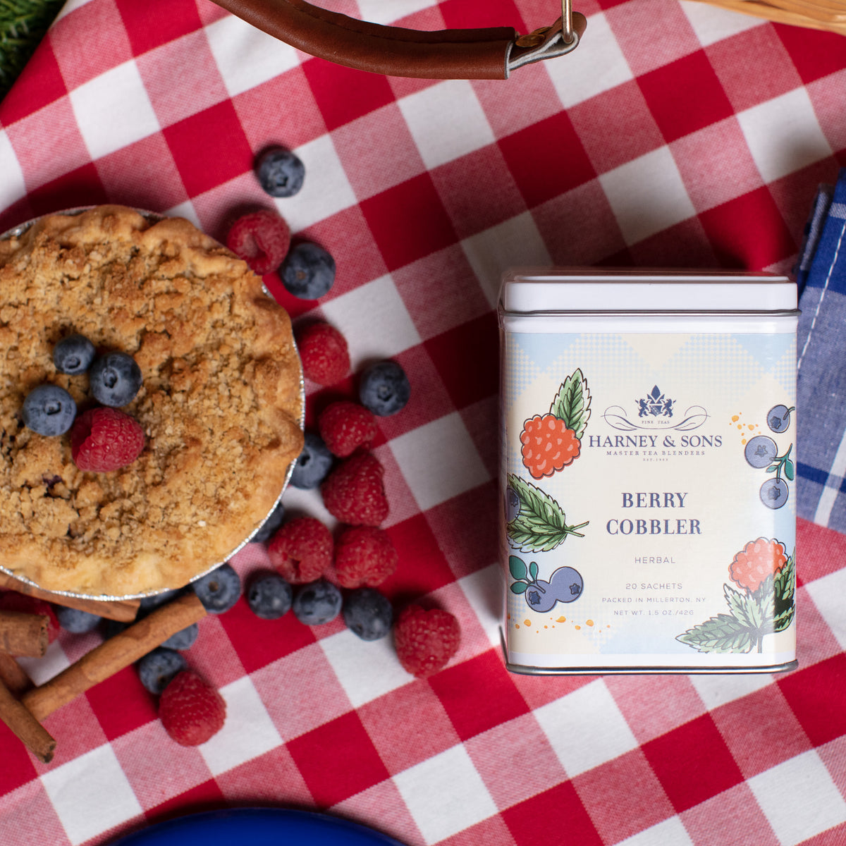 Harney & Sons Berry Cobbler Herbal Tea - Tin of 20 Sachets - Harney ...